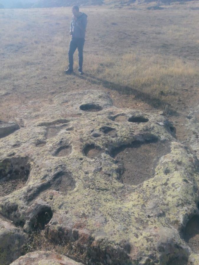 Zemin kayada yuvarlak oymalar – Defineİşaretleri.Net – Define ...